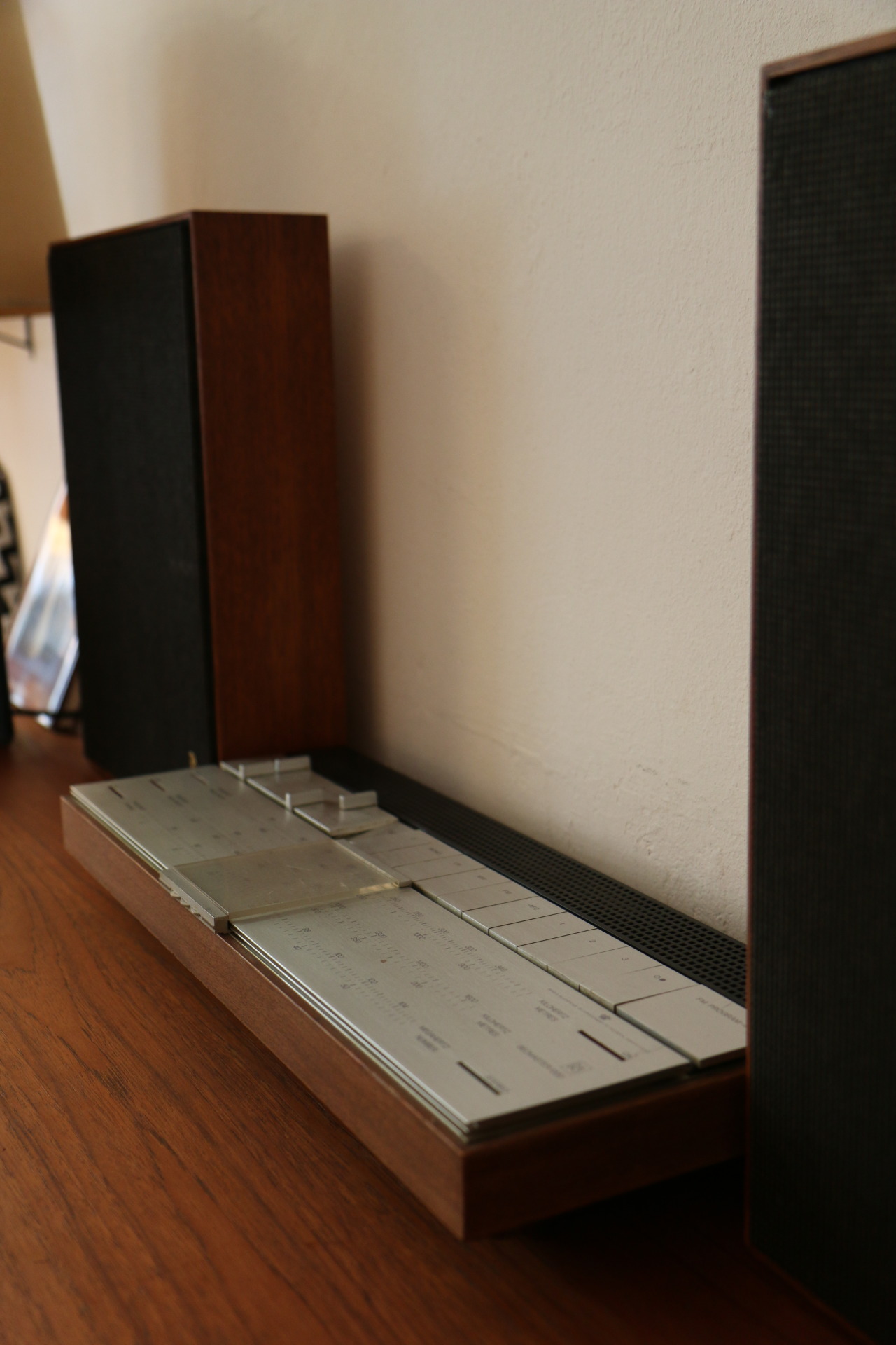 Bang & Olufsen / Jacob Jensen "Beomaster 1200" receiver + "Beovox ...